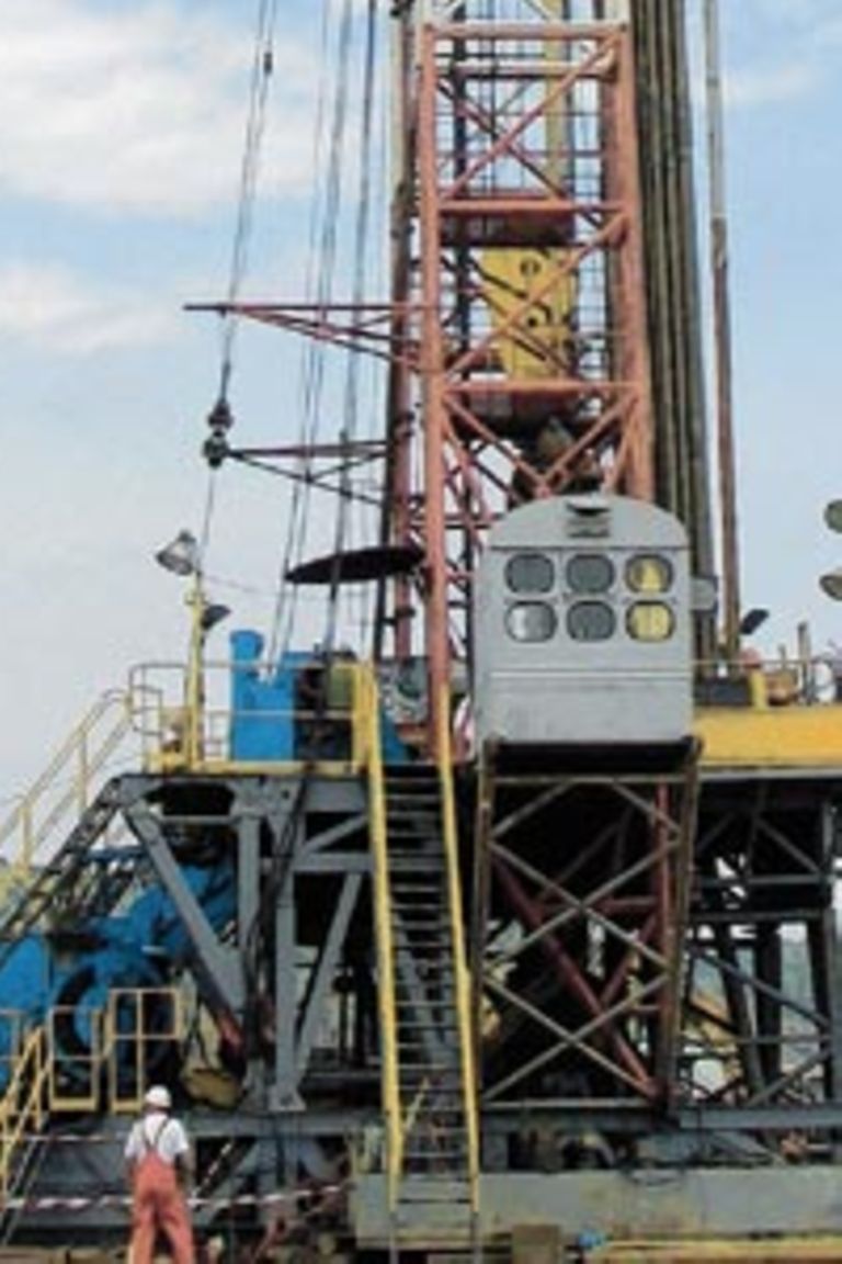 Tullow Oil moves to new drilling site as Ngamia-1 results awaited ...