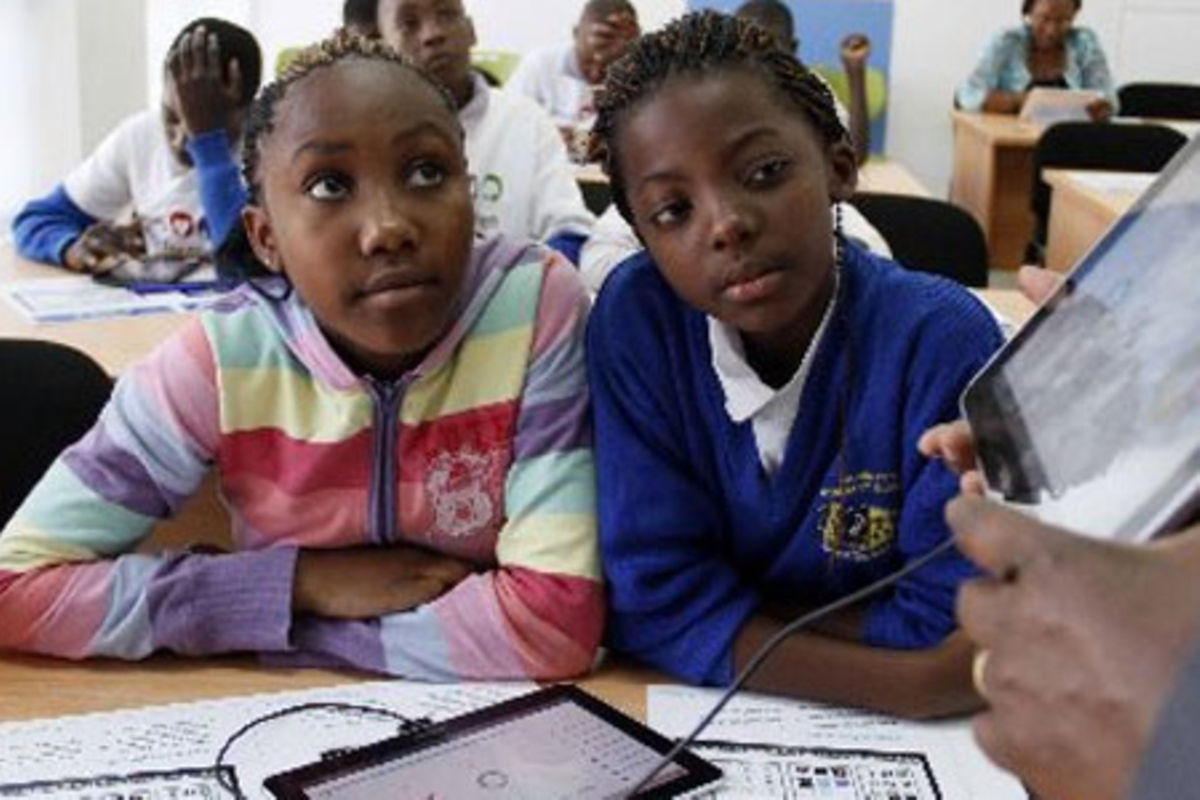 Samsung enriches learning with Smart School technology - Business Daily