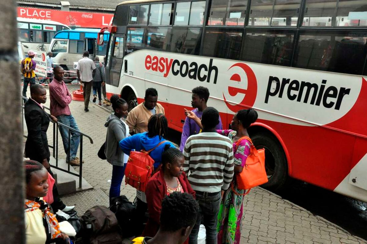 Upcountry buses slash fares by 20pc as night travel resumes - Business ...