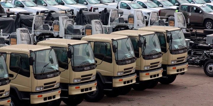 Dealers compete for new 295 trucks, buses State order - Business Daily