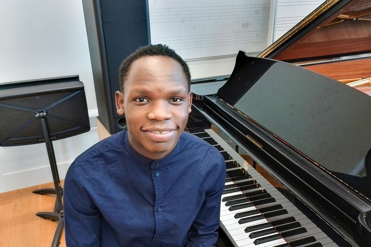 Teddy Otieno: Kenyan pianist makes the finale in UK competition TV show ...
