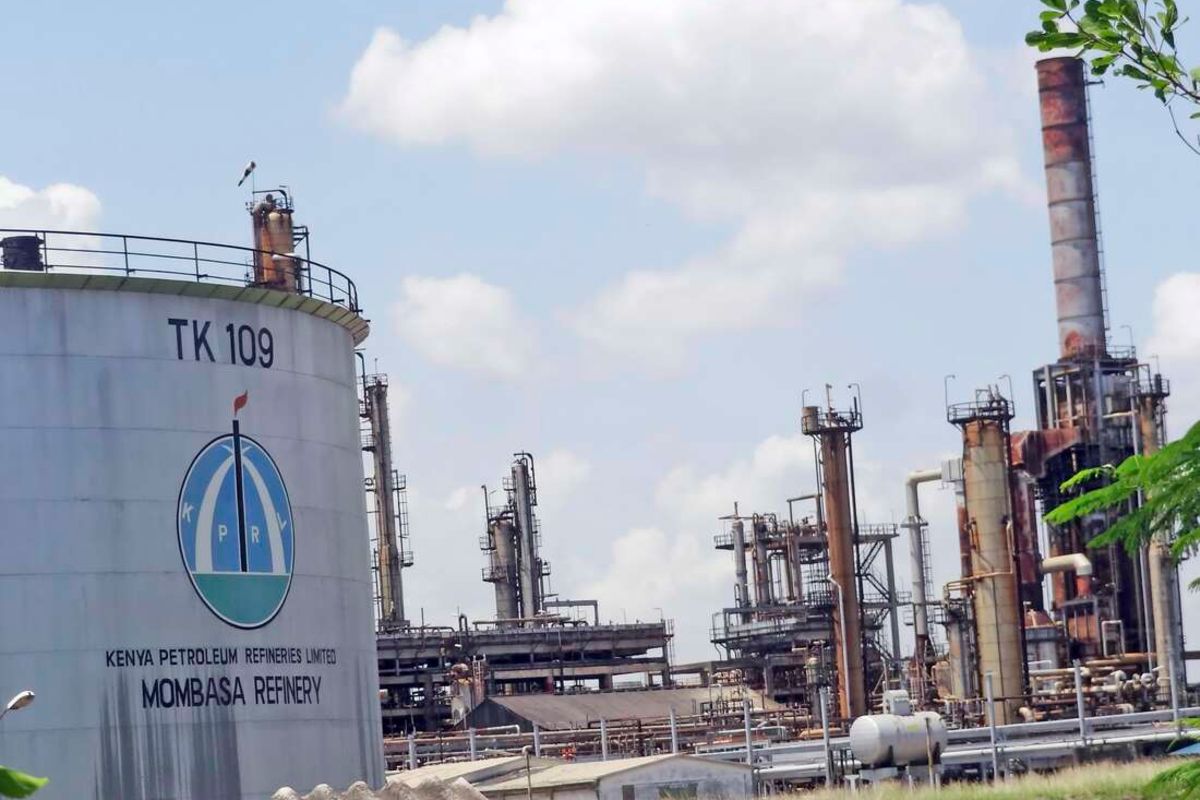 Oil refinery sets up asset valuation before deal by Asharami - Business ...